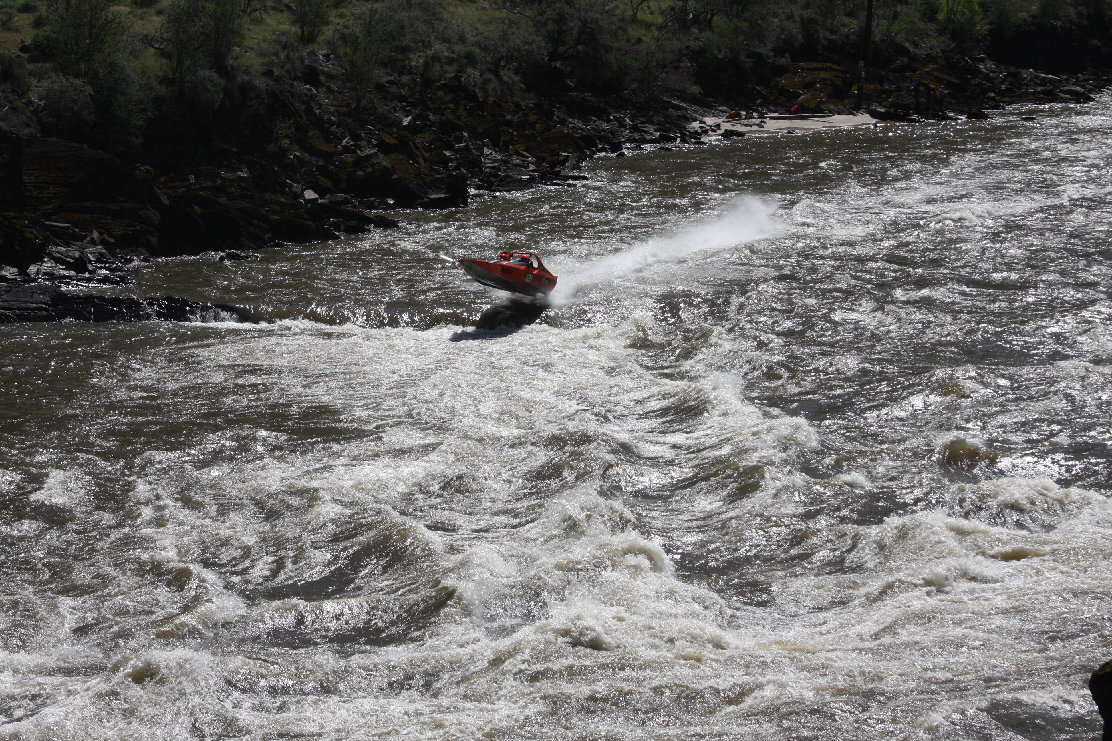 A First Timer's Guide to the Salmon River Jet Boat Races | Visit Idaho