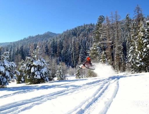 Snowmobiling in Idaho: Information & Travel Tips